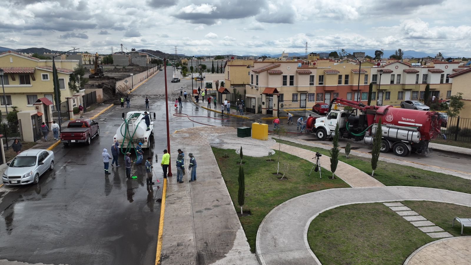 60 TONELADAS DE TIERRA Y LODO SON RETIRADAS EN TECÁMAC, TRAS GRANIZADA ...