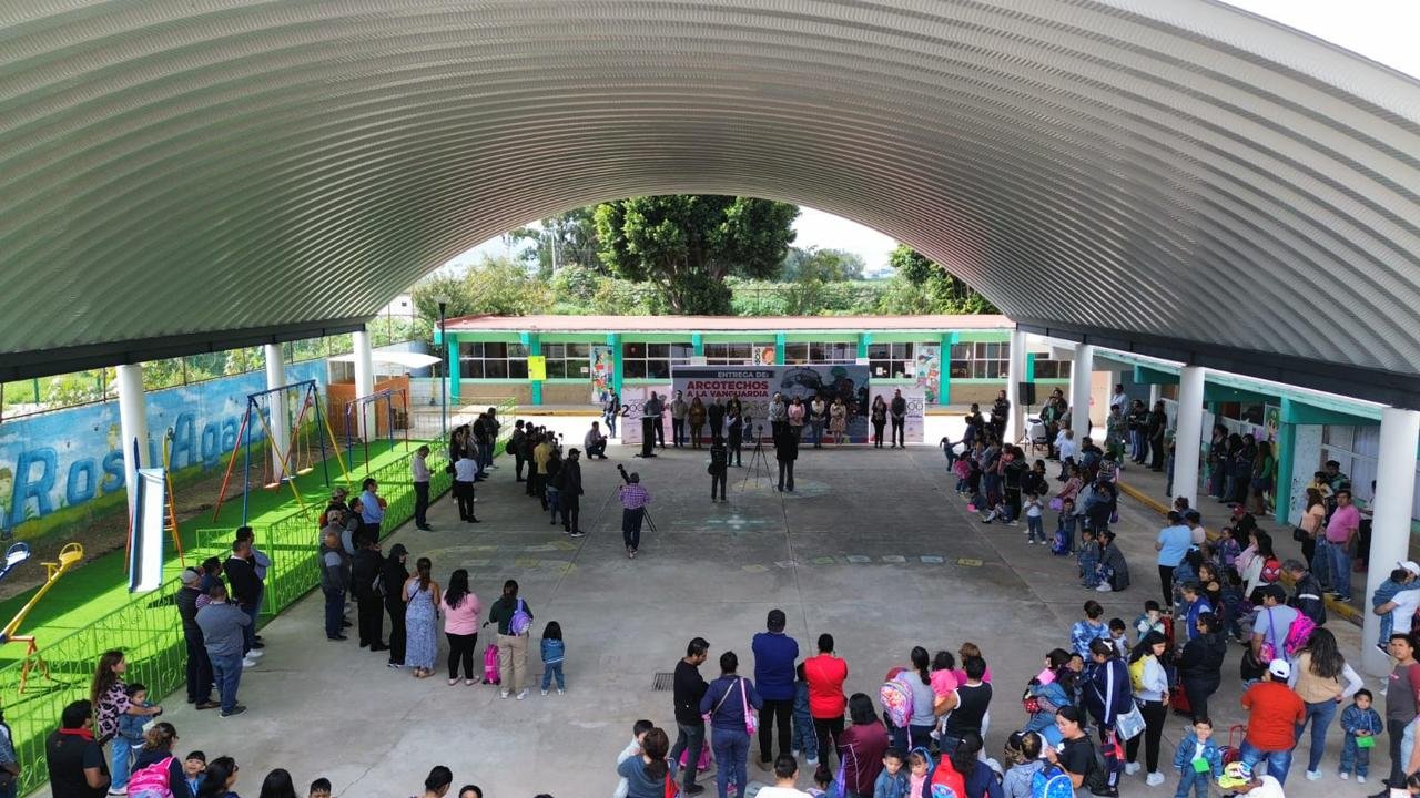 ENTREGA DEL TERCER ARCOTECHO EN EL JARDÍN DE NIÑOS "ROSA AGAZZI" POR ...